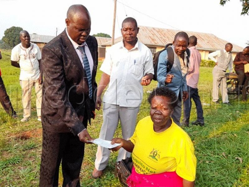 RDC we Kyankwanzi alabudde abasawo b'ekinnansi abalemedde mu bikolwa ... RDC we Kyankwanzi alabudde abasawo b'ekinnansi abalemedde mu bikolwa ...