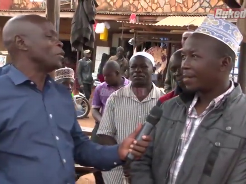 Agafa eyo ; Ebizibu ebiri ku luguudo lw'e Kibibi olupya lwe baakakola ... Agafa eyo ; Ebizibu ebiri ku luguudo lw'e Kibibi olupya lwe baakakola ...